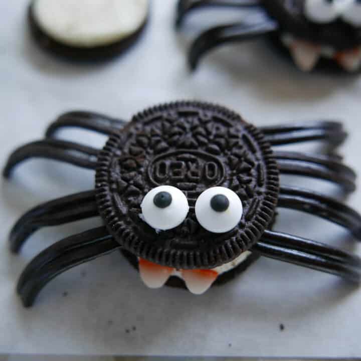 Oreo Cookie Spiders - Gastronotherapy